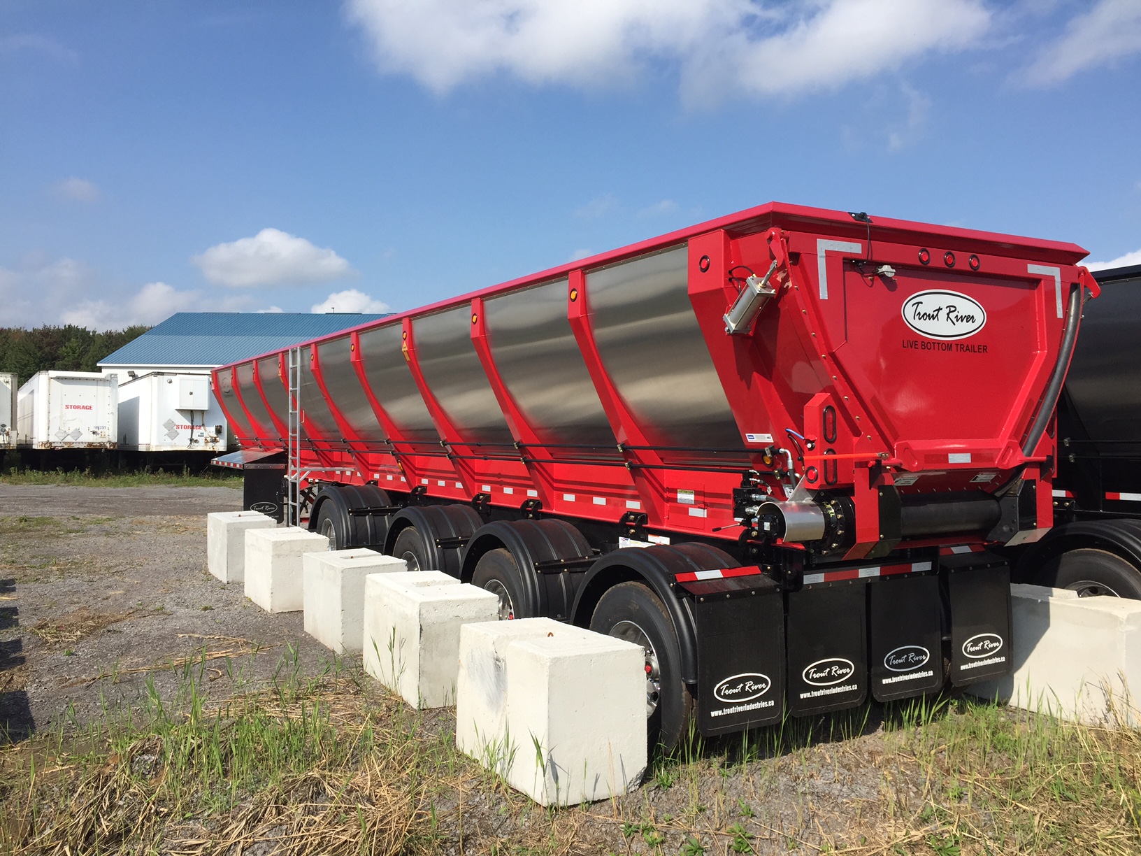 Trout River live bottom 2017 *À VENIR* - Remorques Mond